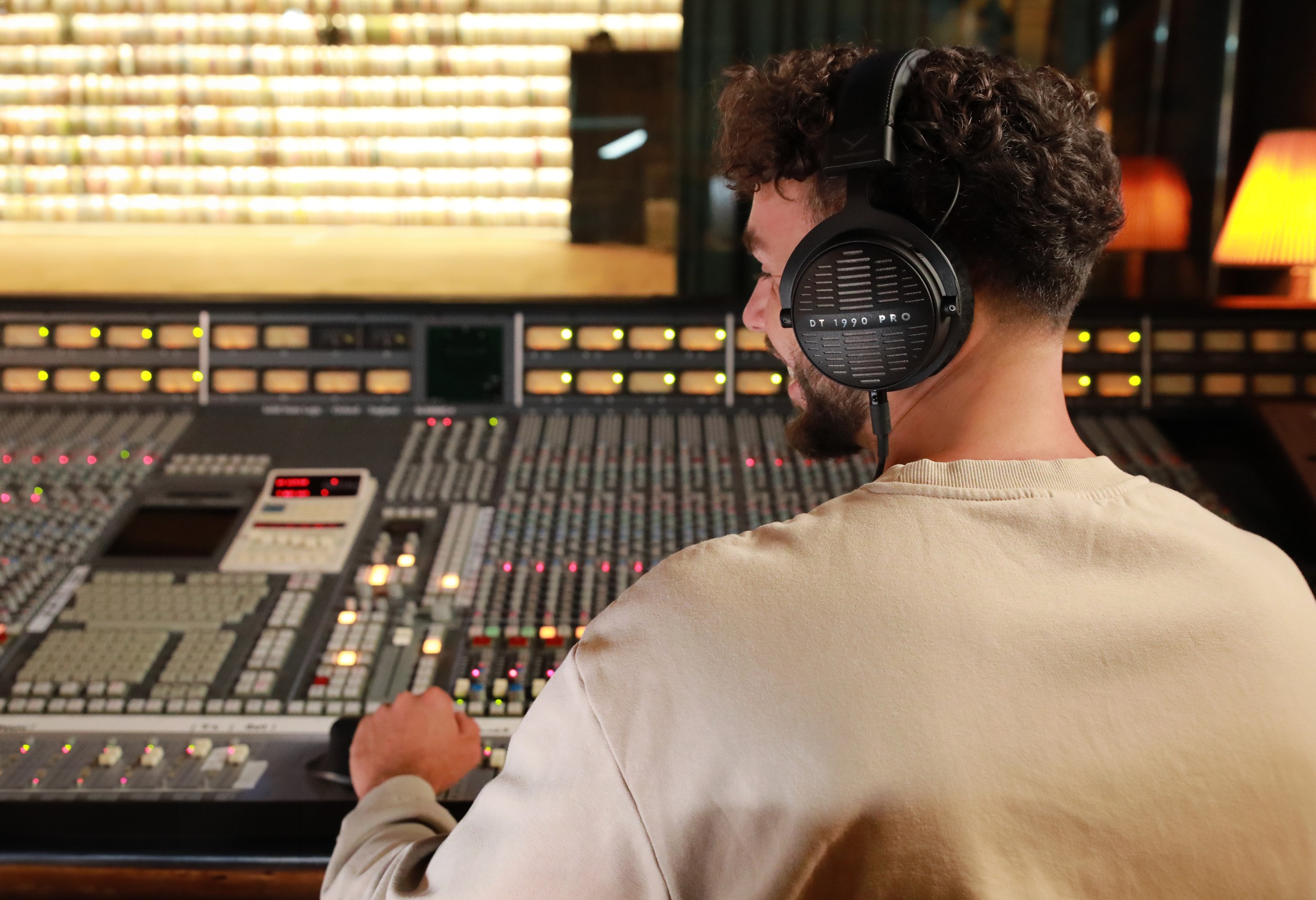 Find your best studio headphones | beyerdynamic